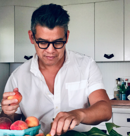 The Designer Peter Som Cooks Up A Fashionable Summer Banquet